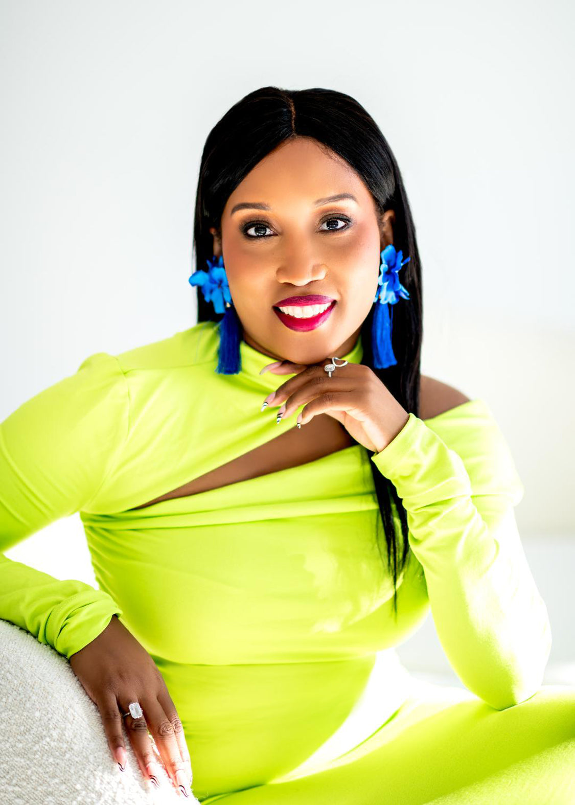 Dr. DeLoache Inspires and Empowers Through Speaking – GLAMBITIOUS®️